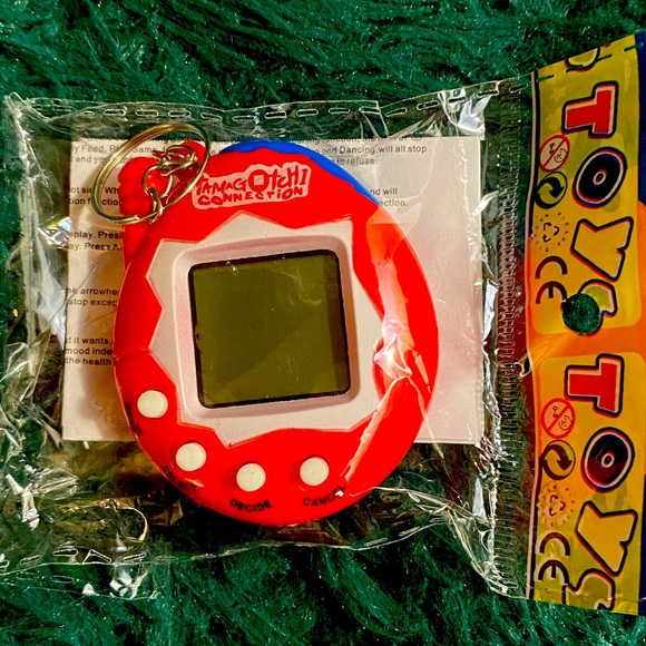 Tamagotchi | Video Games & Consoles | 525 Red Vintage Tamagotchi ...